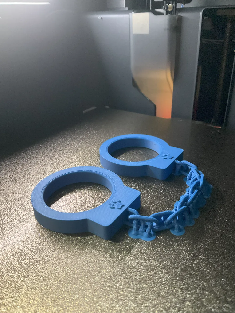 Cat Handcuffs Toy by user_460805121MakerWorld: Download Free 3D Models