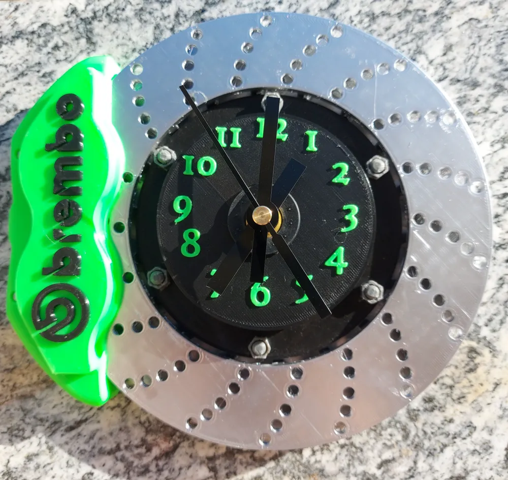 Brake disc wall clock by Mattia01 - MakerWorld
