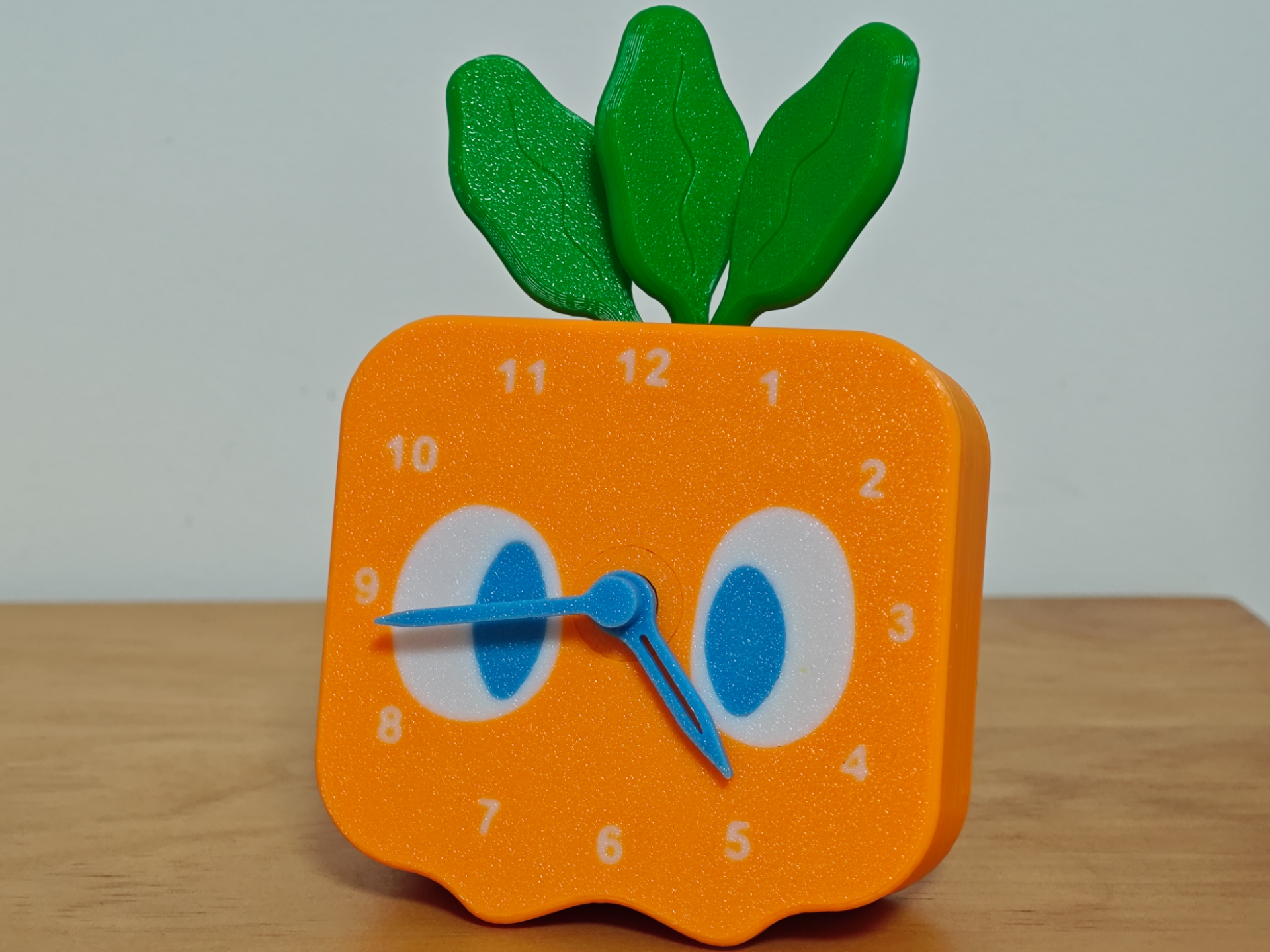 Carrot Clock by CoJon MakerWorld: Download Free 3D Models