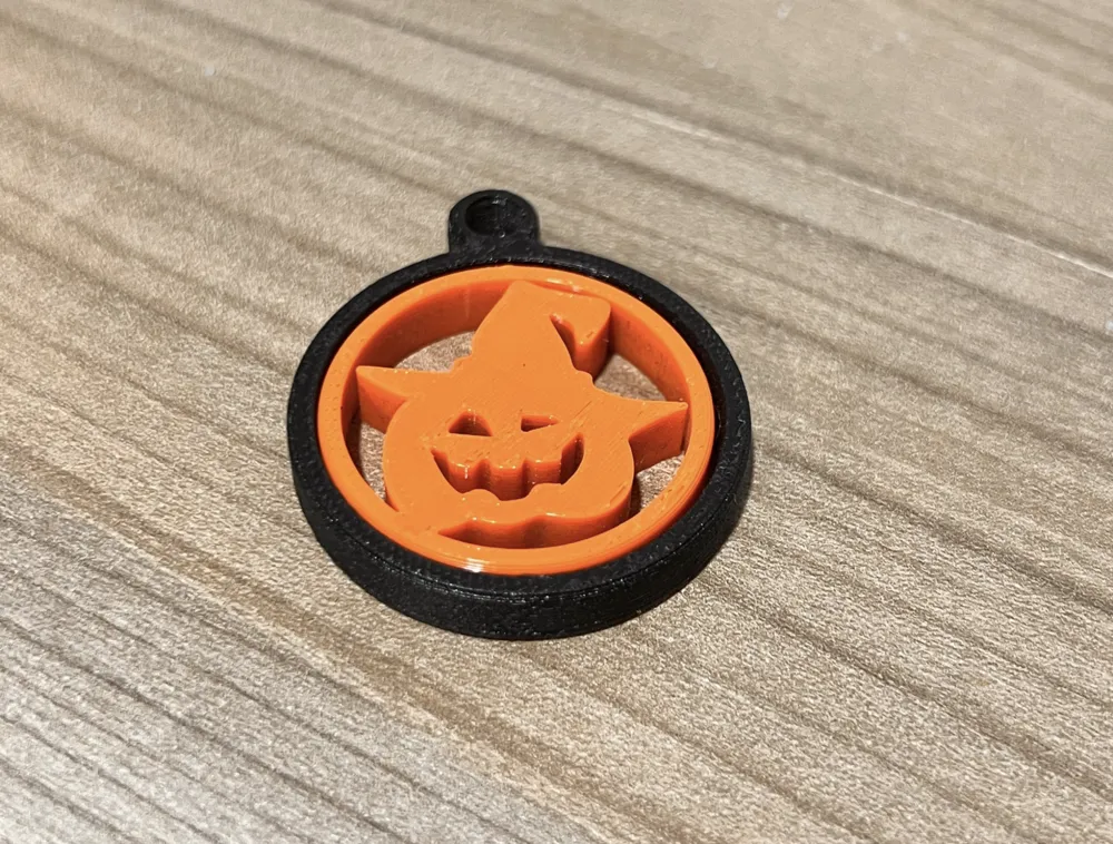 Halloween gyro keychain by kobosiek MakerWorld: Download Free 3D Models
