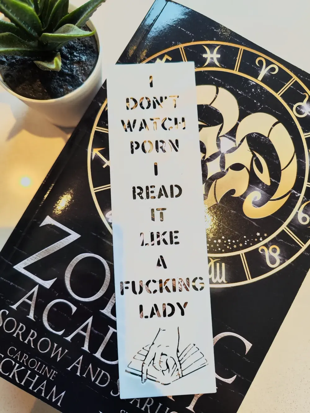 Like a lady bookmark by Mia Germansen MakerWorld: Download Free 3D Models