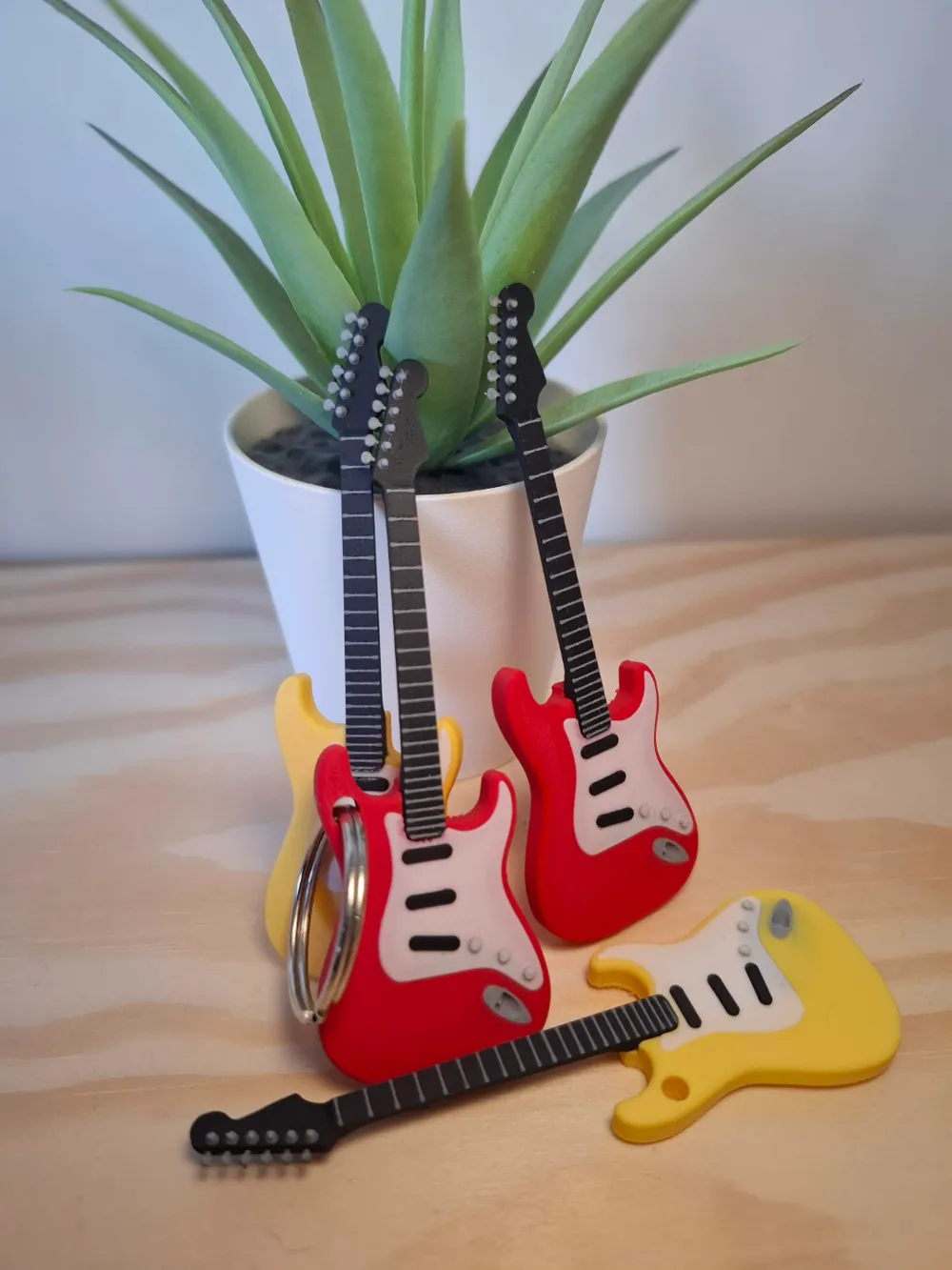 Fender Guitar Keychain and Magnet - Free 3D Print Model - MakerWorld