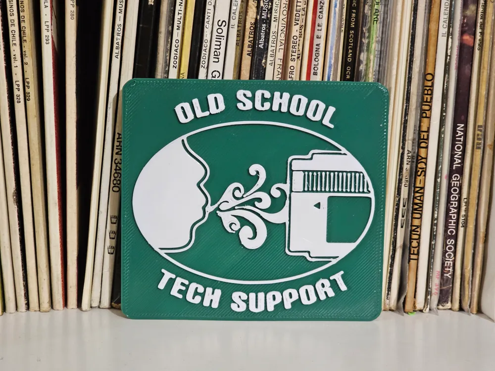Old School tech support badge by dubmehard - MakerWorld