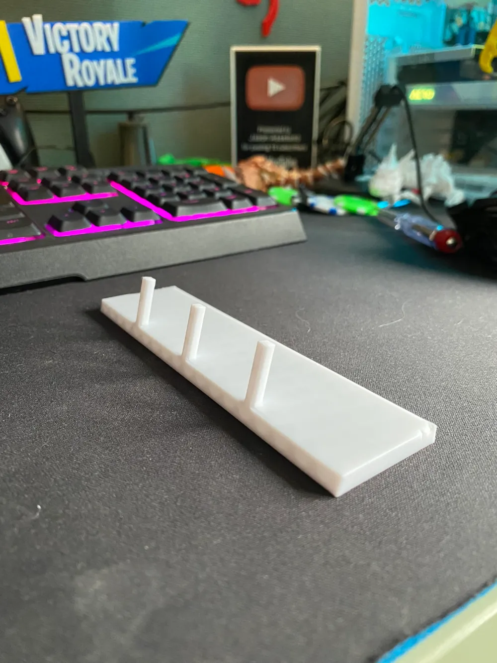 Pixel Puzzle Plate Stand by maut3D - MakerWorld