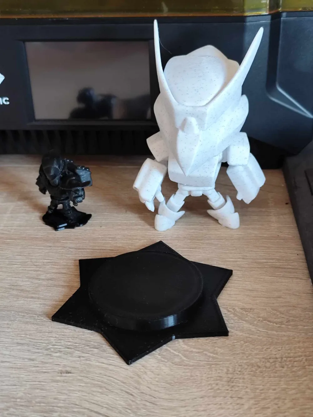 Mecha Crow + Stand by OrangeSs - MakerWorld