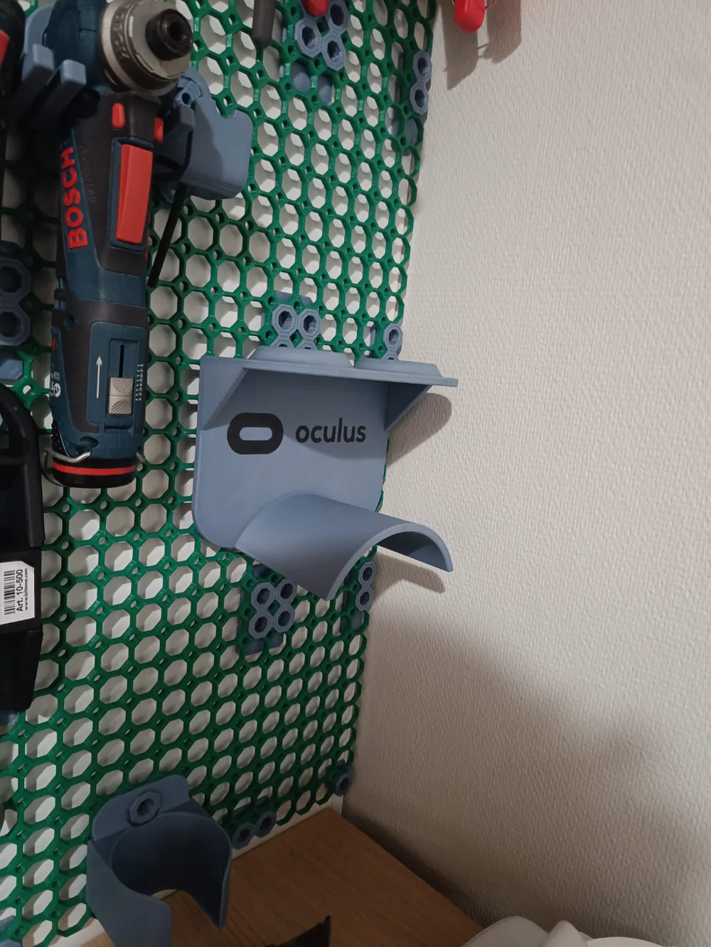 Oculus Quest 2 Wall Mount System for Multiconnect Remixed by marcusni96 ...