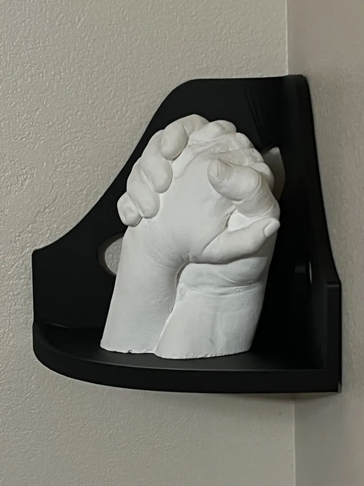Corner Shelf art display - Free 3D Print Model - MakerWorld