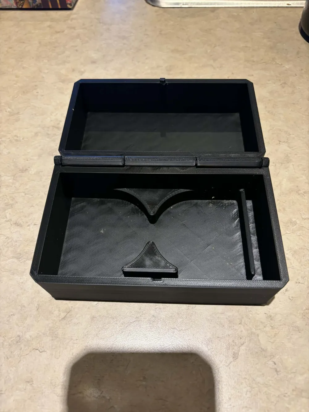 Snap-fit Hinged Container for Joint Rolling Stuff by Will MakerWorld ...