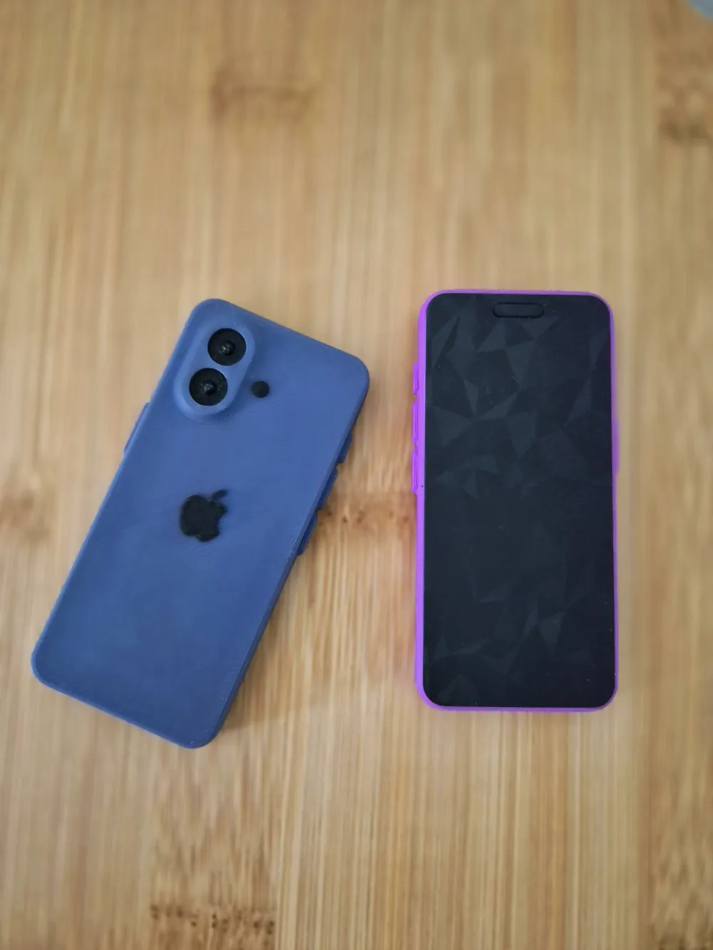 Toy (i)phone by Jannik MakerWorld: Download Free 3D Models