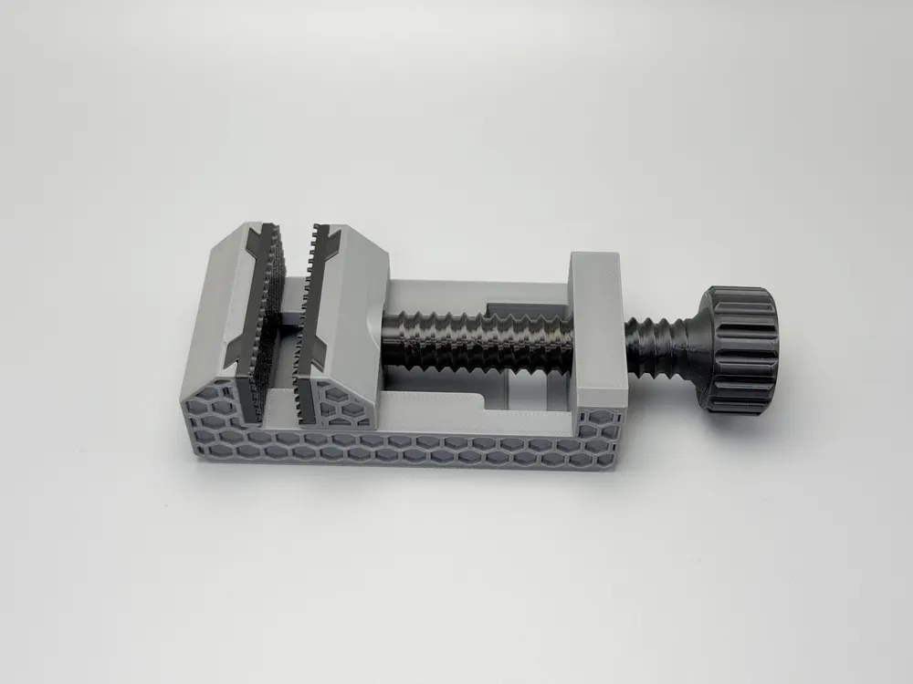 Desktop Mini Vise - Free 3D Print Model - MakerWorld