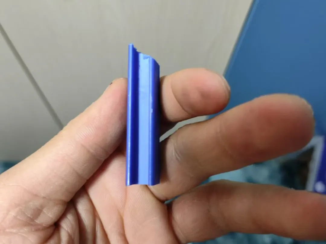 Acrylic top cover clips for fish tanks, top cover fixing by user ...