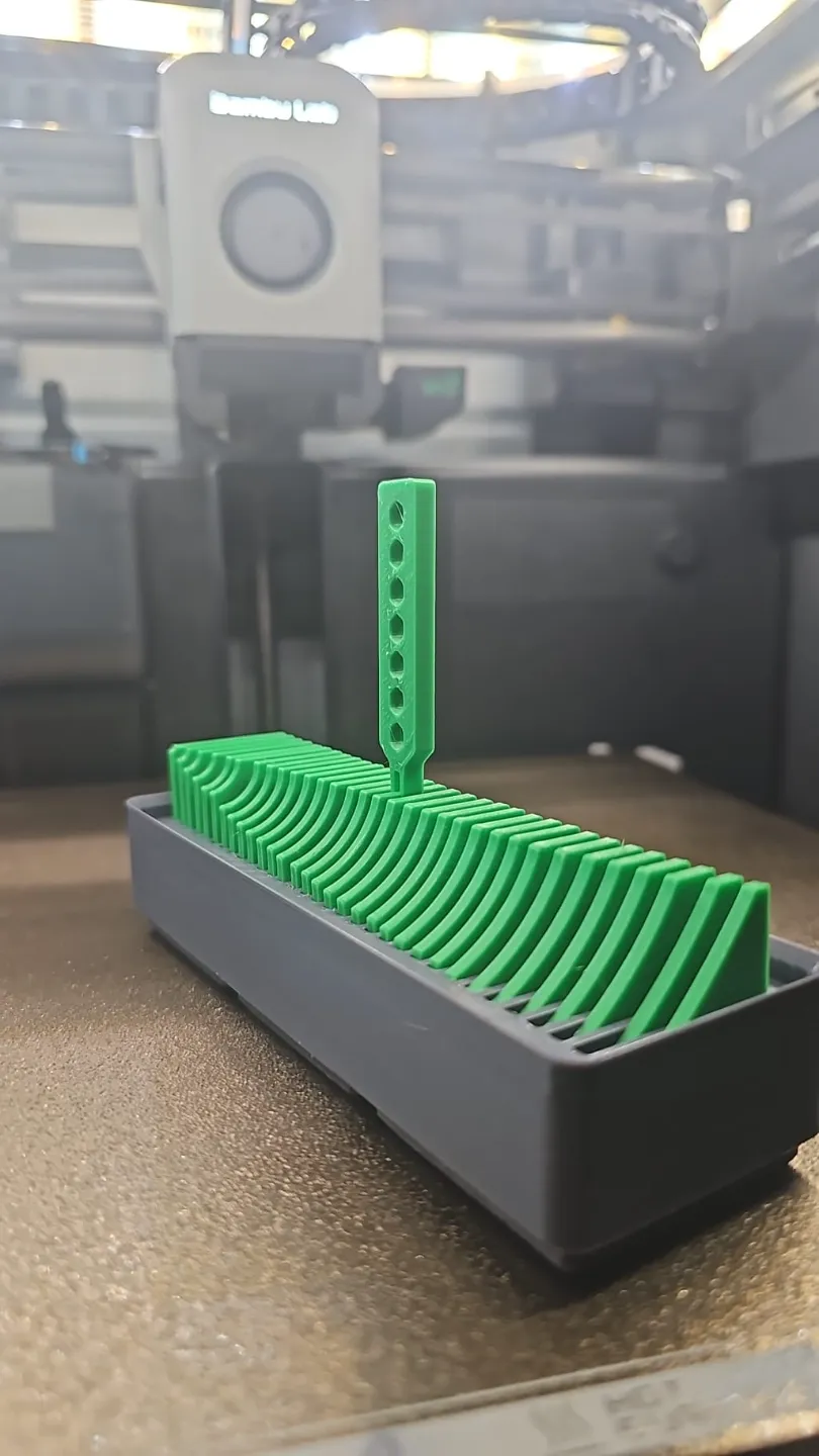 Color swatches/radius gauge grabber by semm97 - MakerWorld