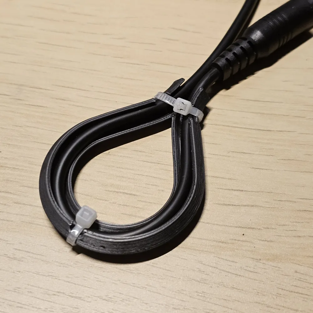 Cable Bend Strain Relieve by Logr47 - MakerWorld