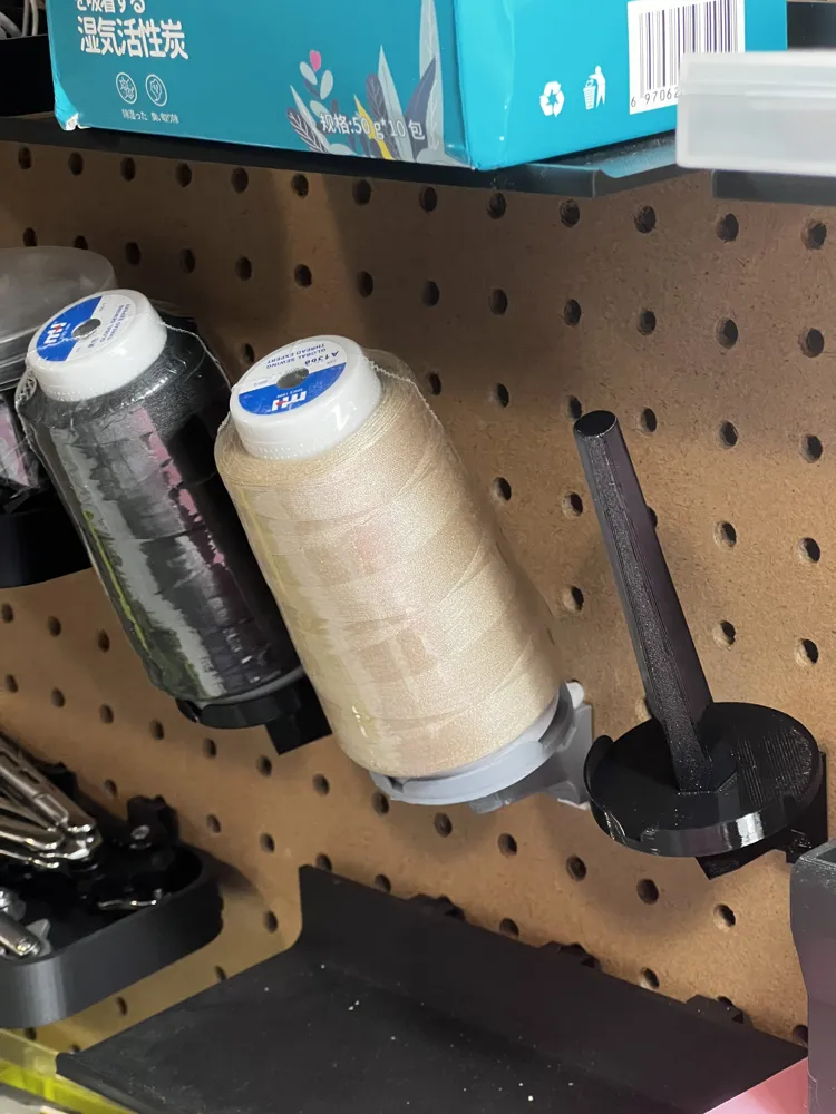 Sewing thread spools holder on 1inch pegboard - Free 3D Print Model ...