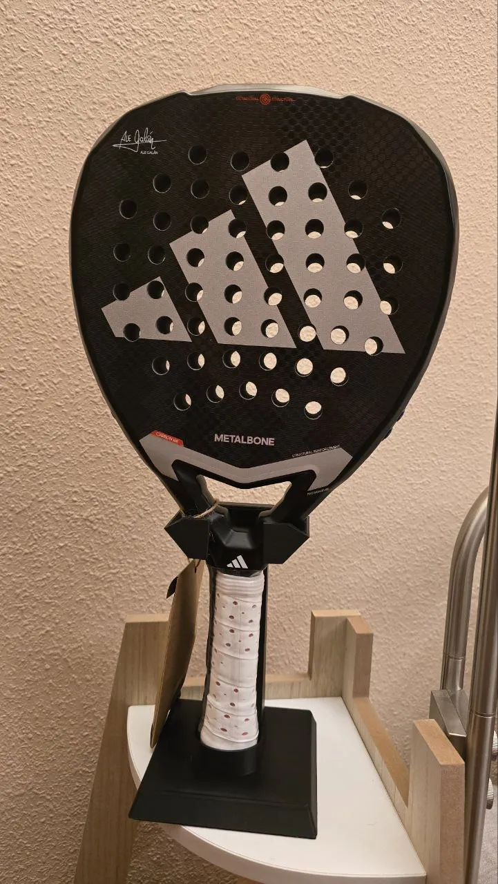 Vertical Padel Racket Holder - Free 3D Print Model - MakerWorld
