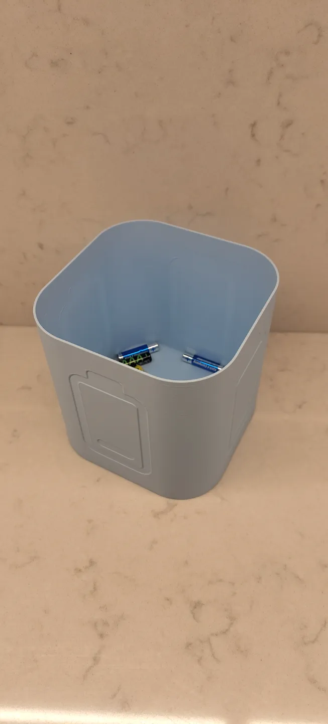 Empty batteries container by Mattias - MakerWorld