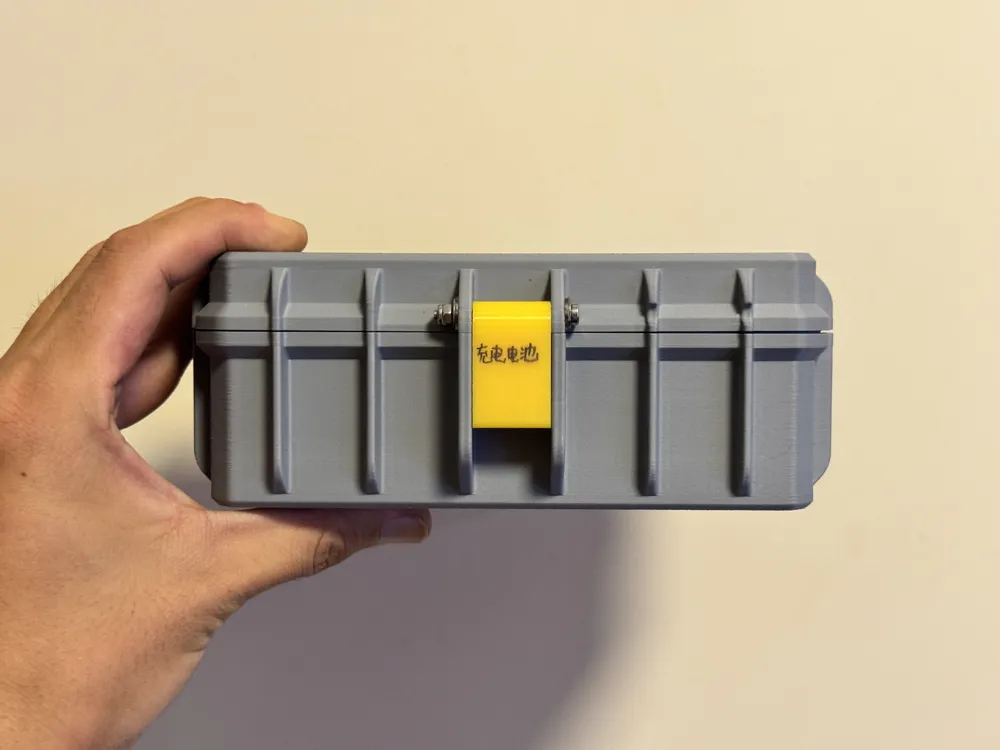 Essential household battery storage case for AA, LR6, AAA, LR03, 6LR61 ...