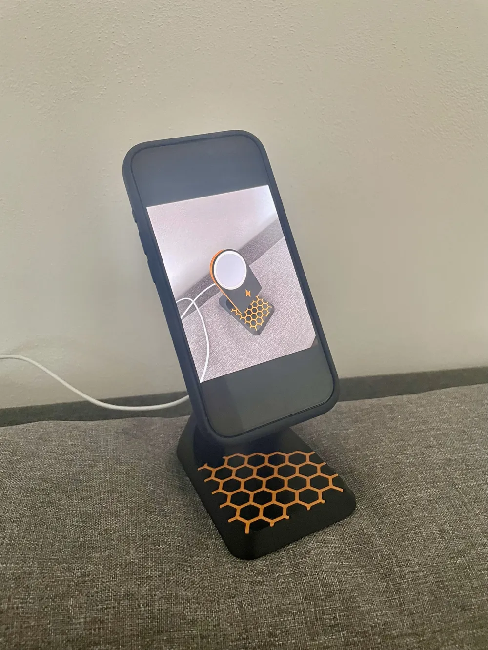 MagSafe stand - Free 3D Print Model - MakerWorld
