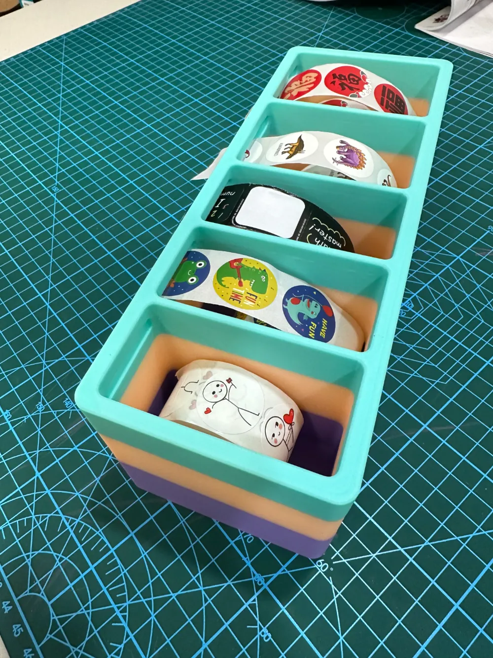 Sticker Roll Holder by Panada3D MakerWorld: Download Free 3D Models
