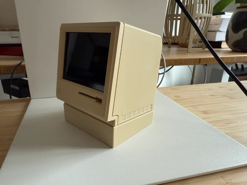 Macintosh Side Screen Raspberry PI Zero 2 W Base by Pascal - MakerWorld