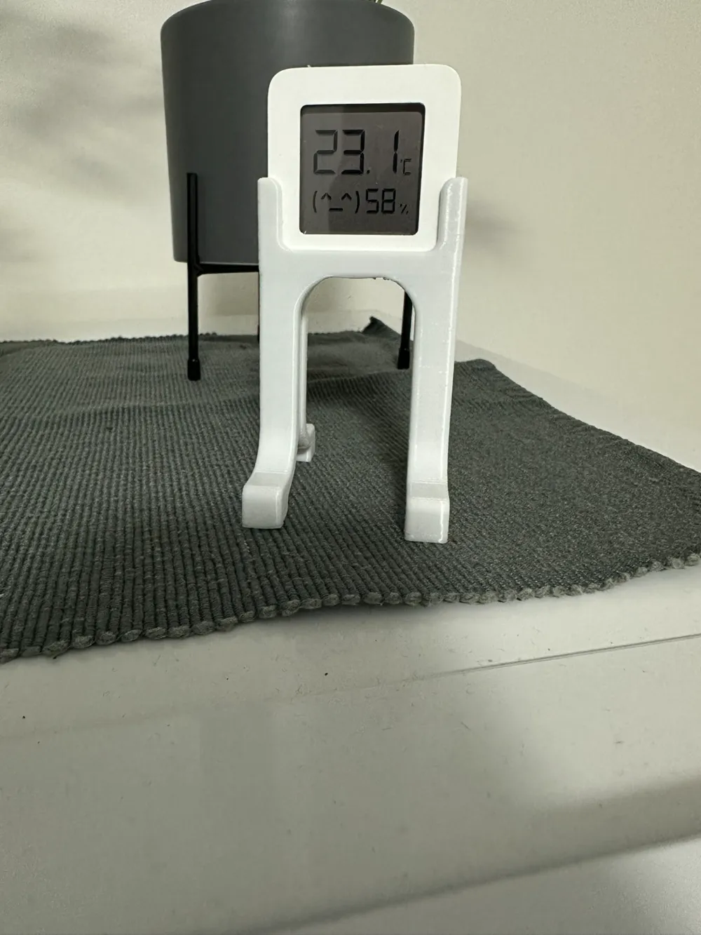 Xiaomi thermometer stand legs by KK_zone - MakerWorld