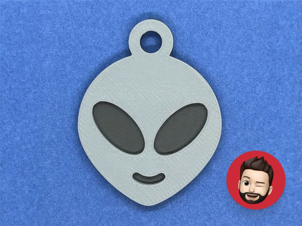Space alien keychain by nicodeimos - MakerWorld