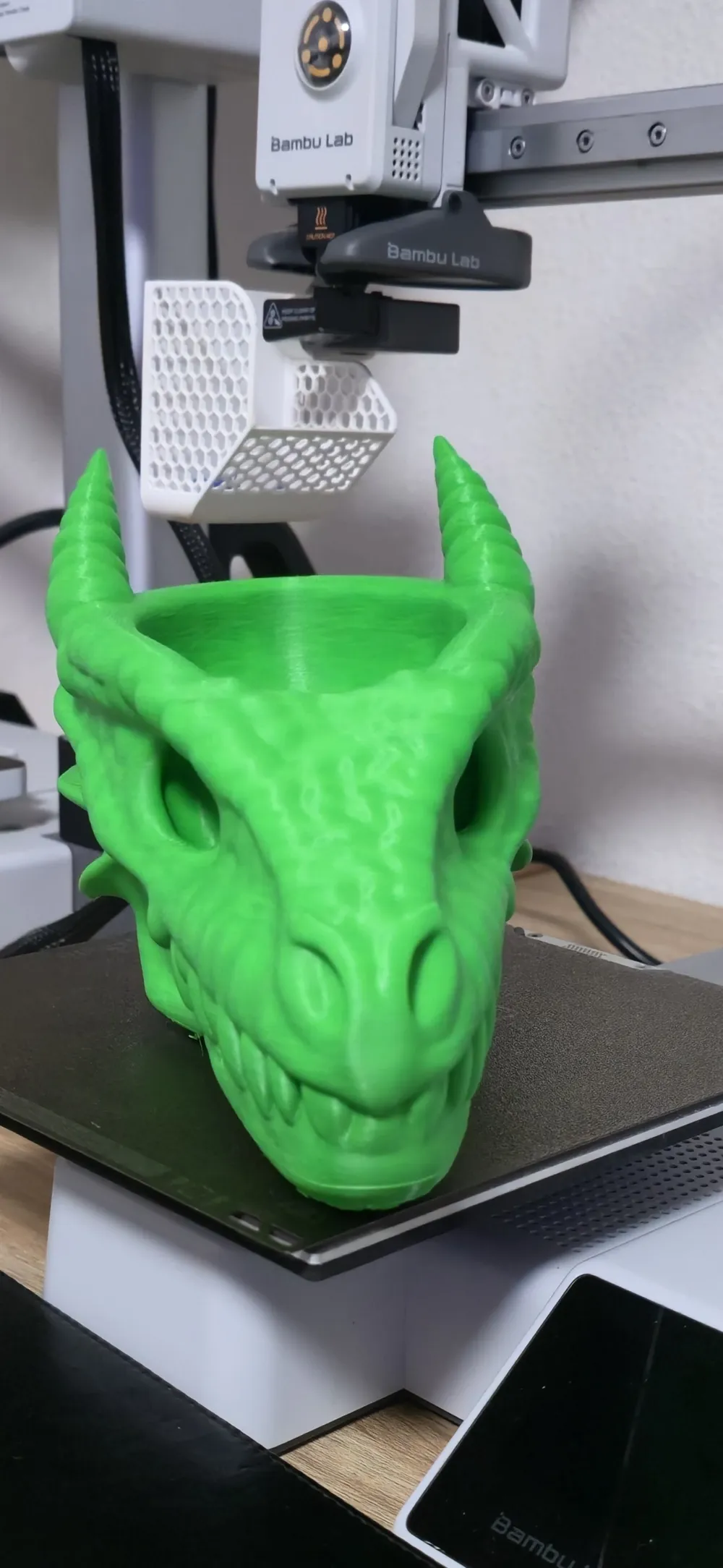 Emerald Dragon Skull Bowl by Regis MakerWorld: Download Free 3D Models