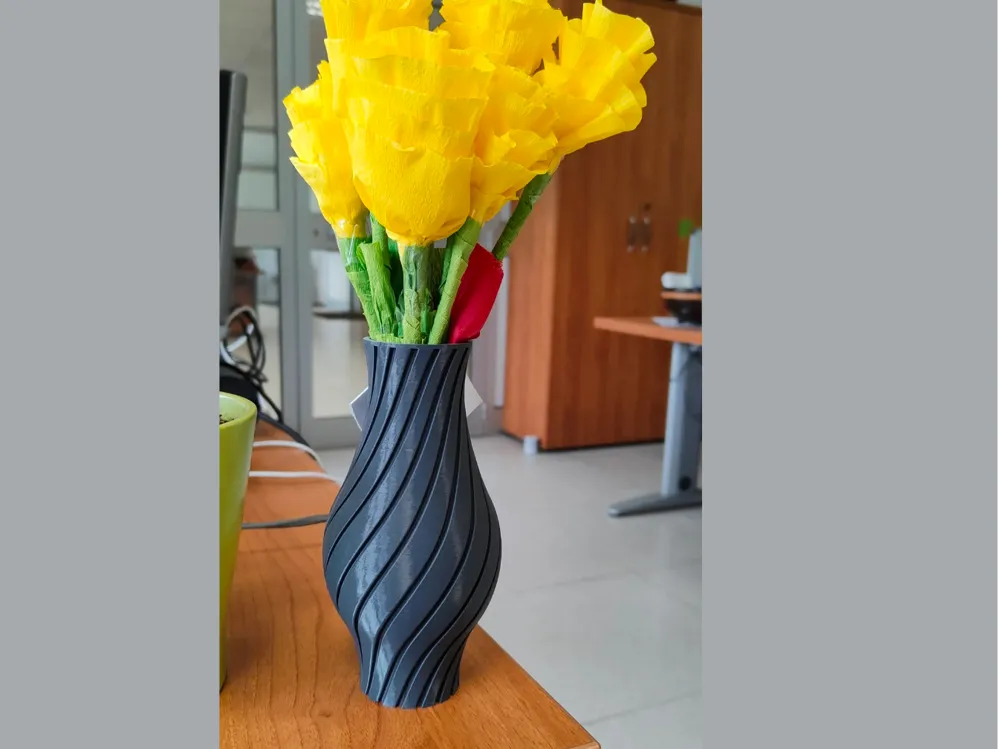 VASE FLORA SPIRAL PENCIL FIORI PENNE - Free 3D Print Model - MakerWorld