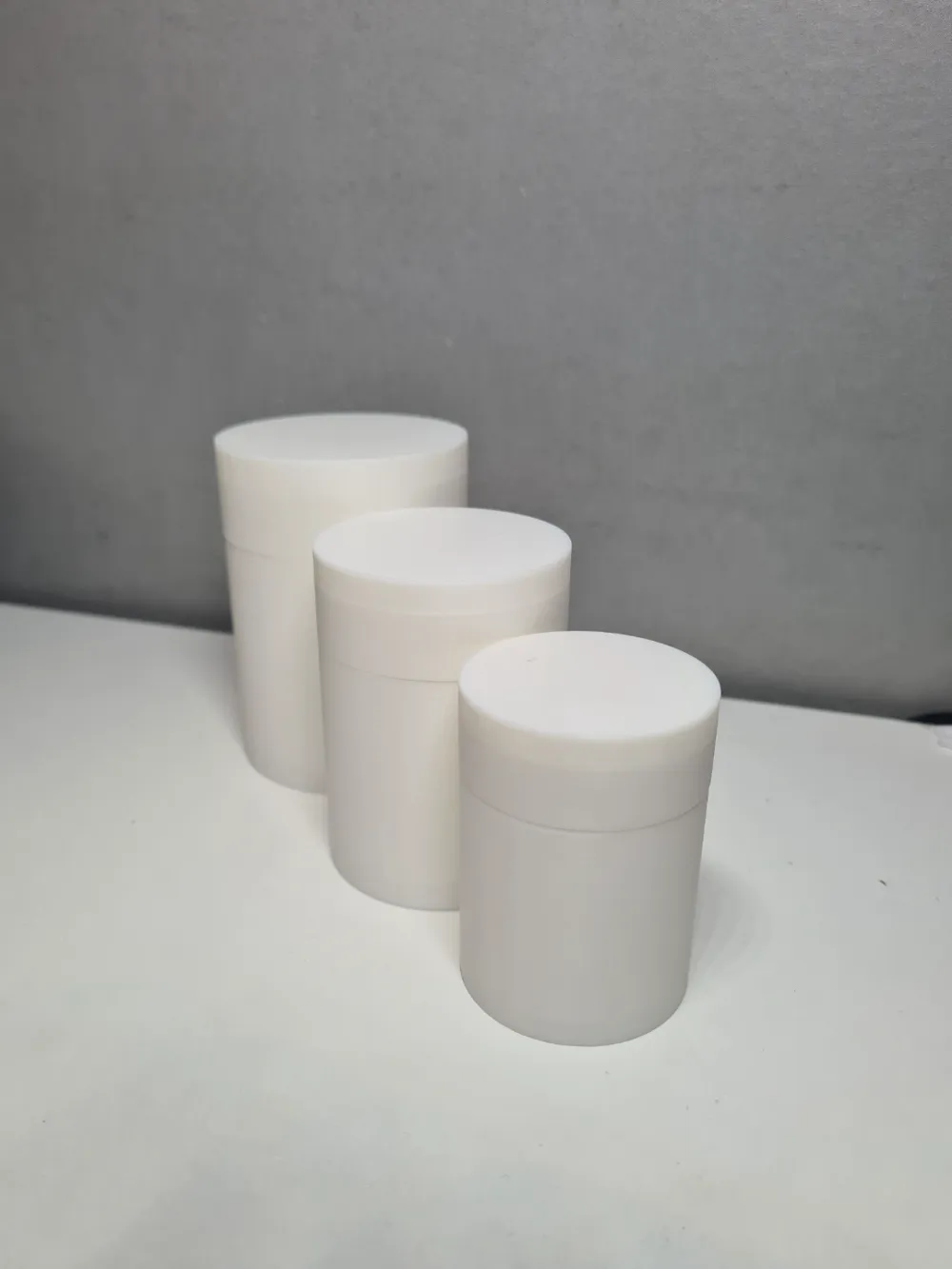 Simple containers with threads 3 sizes by Tigersharkk MakerWorld ...