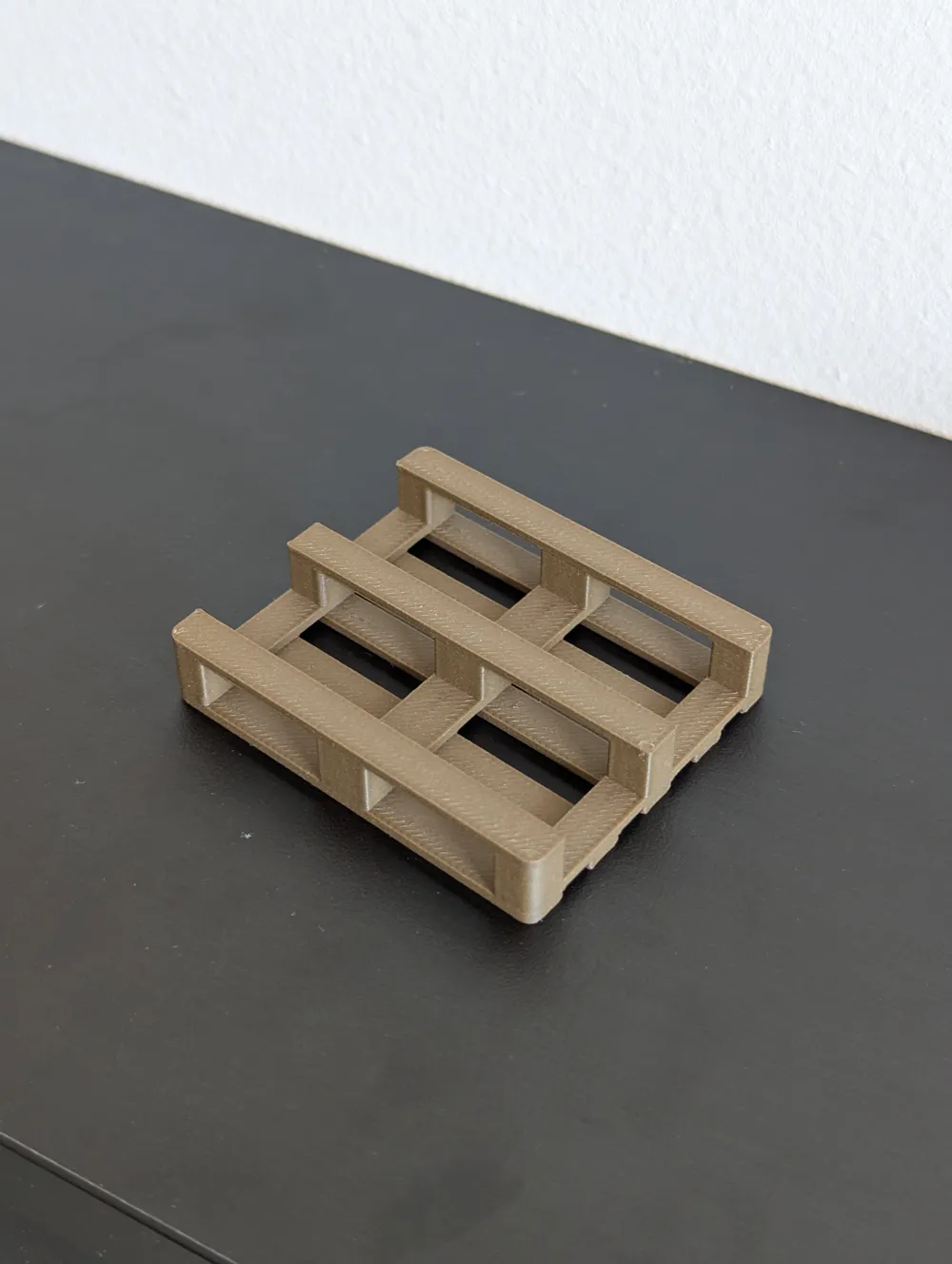 Pallet with Bambu Lab and CyberBrick boxes by Dava MakerWorld: Download ...