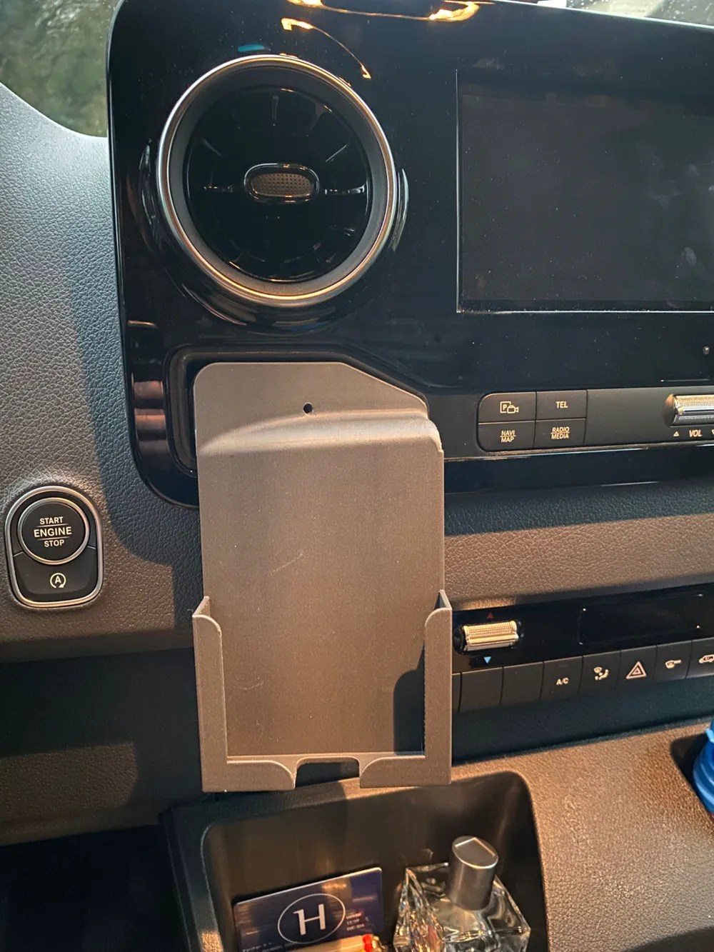 mercedes sprinter otterbox phone holder by maikiemen MakerWorld ...