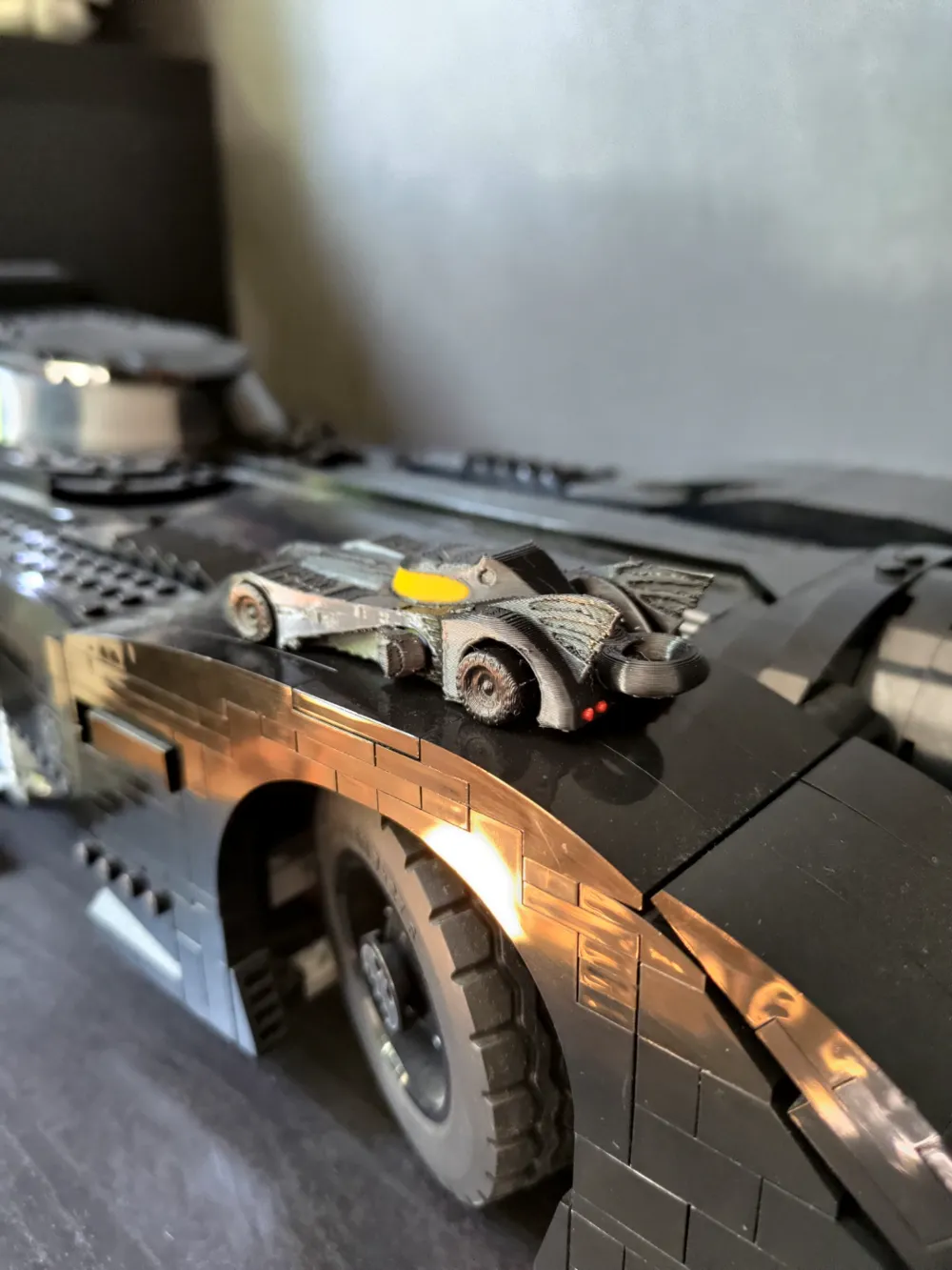 Batmobile 1989 Keychain (with working wheels) by 3T_printers MakerWorld ...