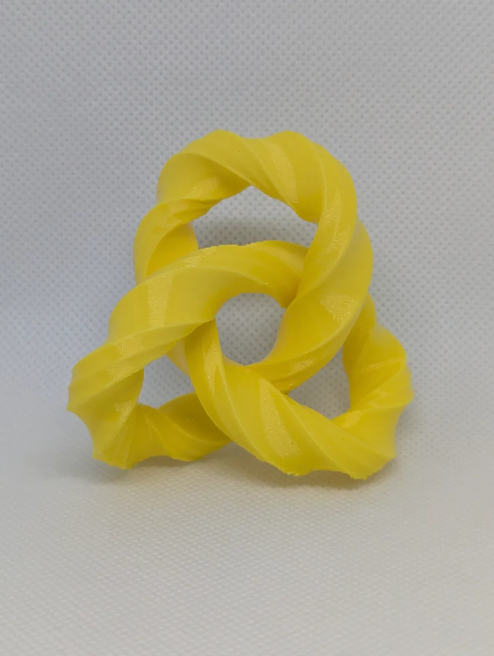 Twisted Trefoil Knot by dellsan - MakerWorld
