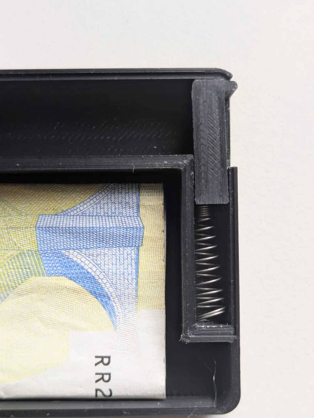 Lockcard Wallet Gum Dispenser by FrozenAssassine MakerWorld: Download ...