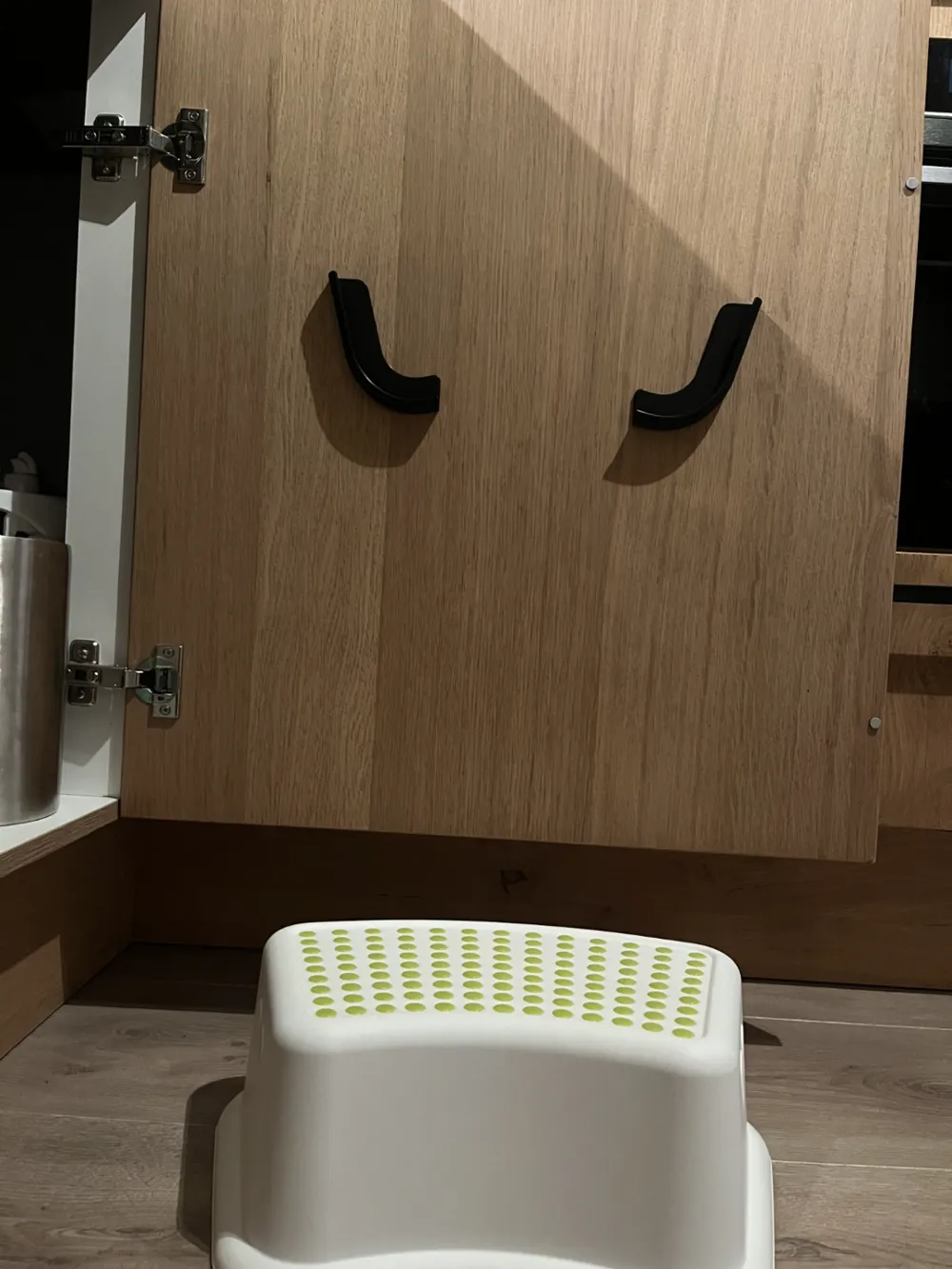 Ikea FÖRSIKTIG children stool holder/wall mount by leendert - MakerWorld