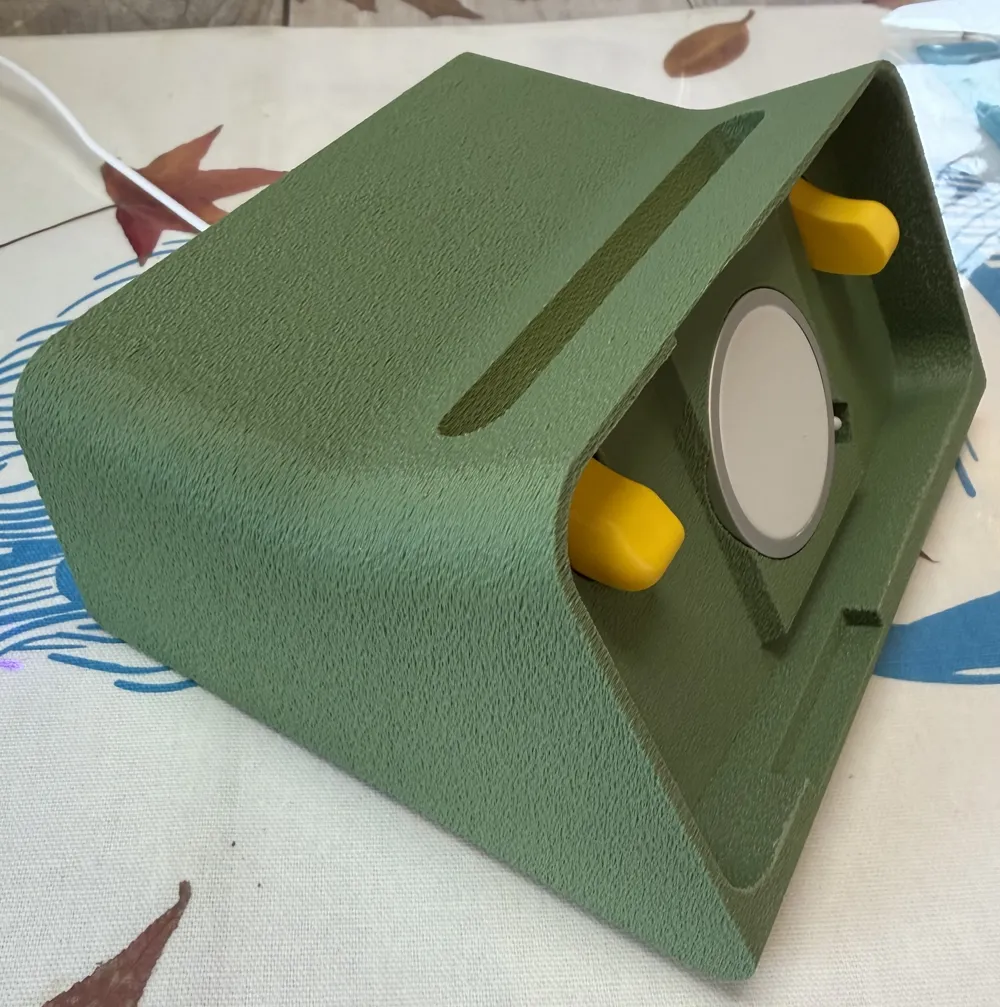 Standby Dock for iPhone 17 Pro Max Case - Free 3D Print Model - MakerWorld