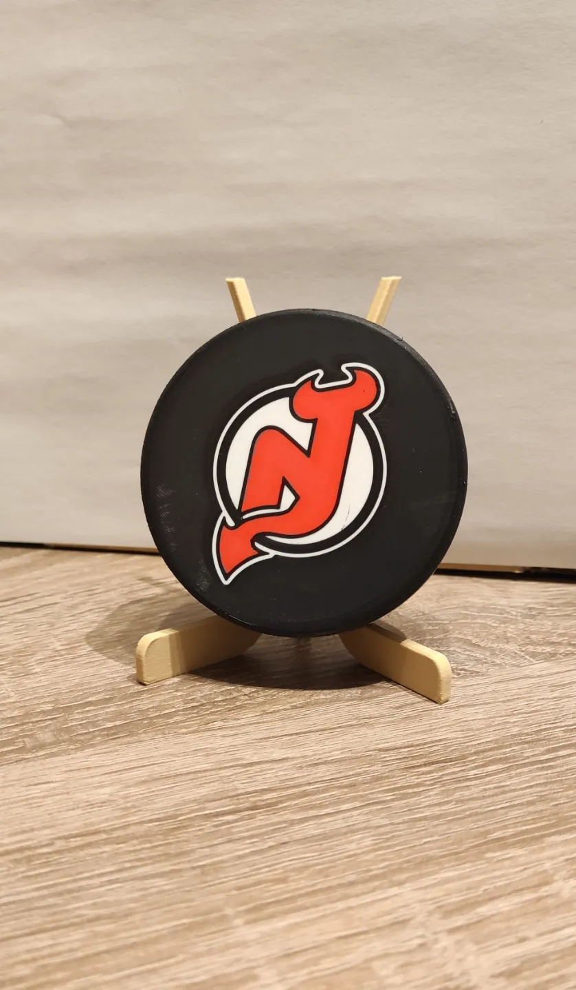 New Jersey Devils puck NHL by Carlson - MakerWorld