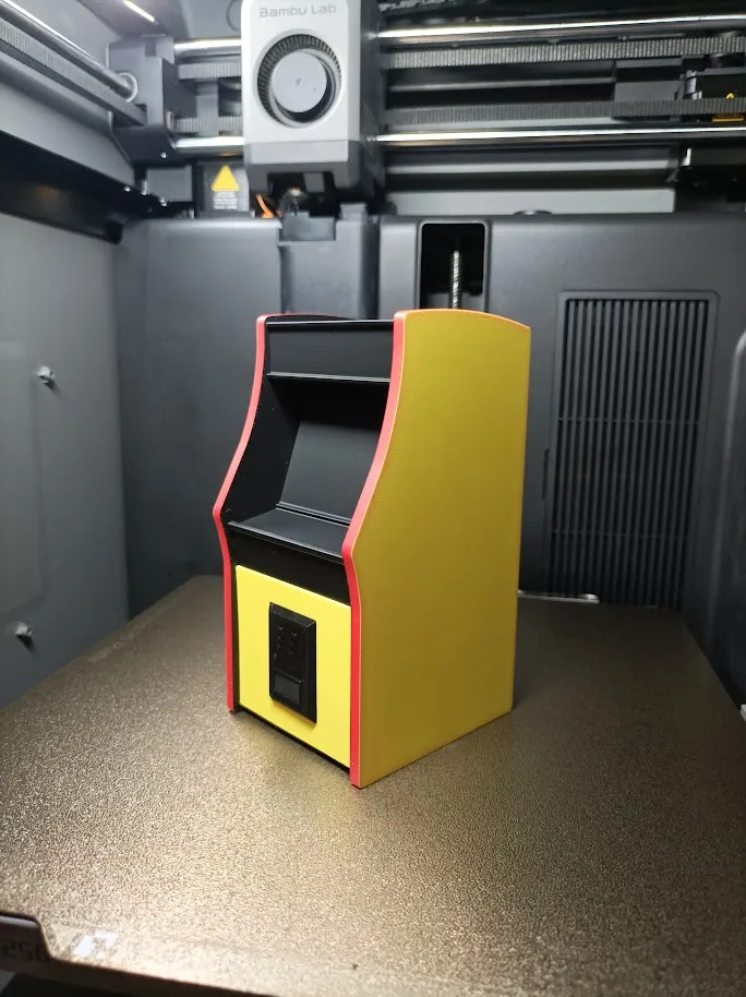 Pacman Themed Desk Pen Holder - Free 3D Print Model - MakerWorld