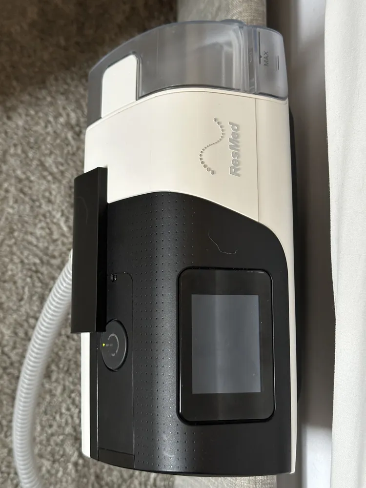 Resmed Airsense11 CPAP Bed Bracket - Free 3D Print Model - MakerWorld