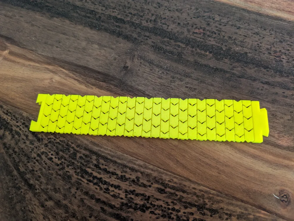 Bracelet en cotte de mailles (connecteurs fibreux) par Eronium ...