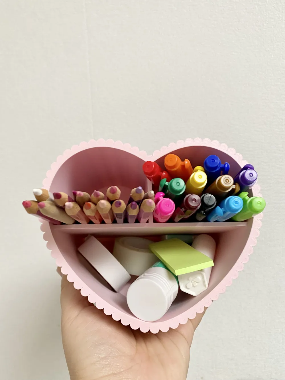 Heart-shaped Slanted Pen Holder (Q_Craft) - Free 3D Print Model ...