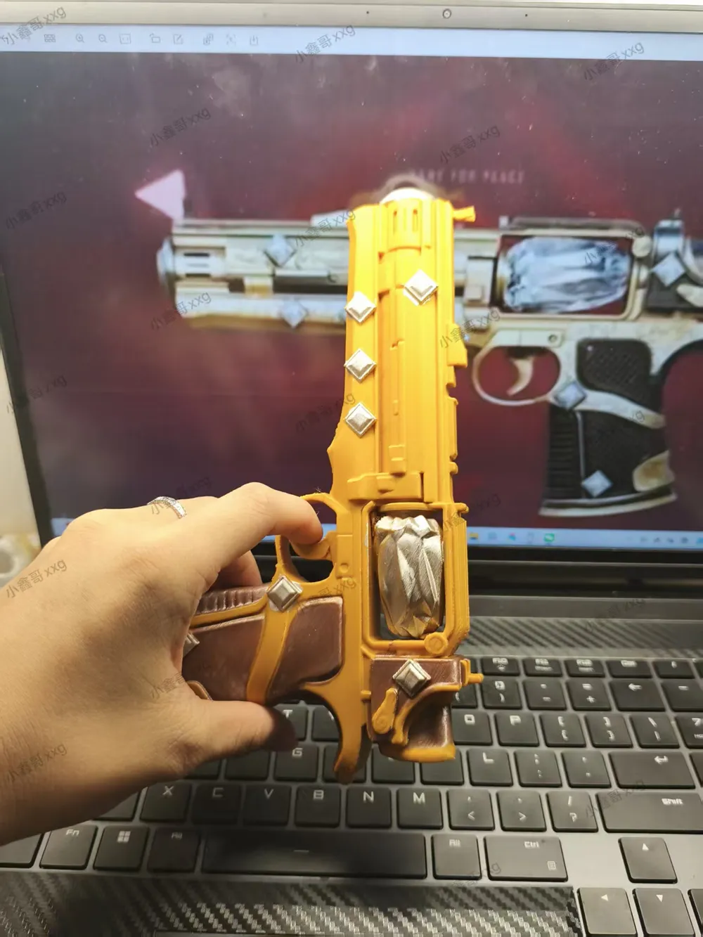 Surman Dark Tide Pistol (game Metro Royale) 1:1 non-firing model ...