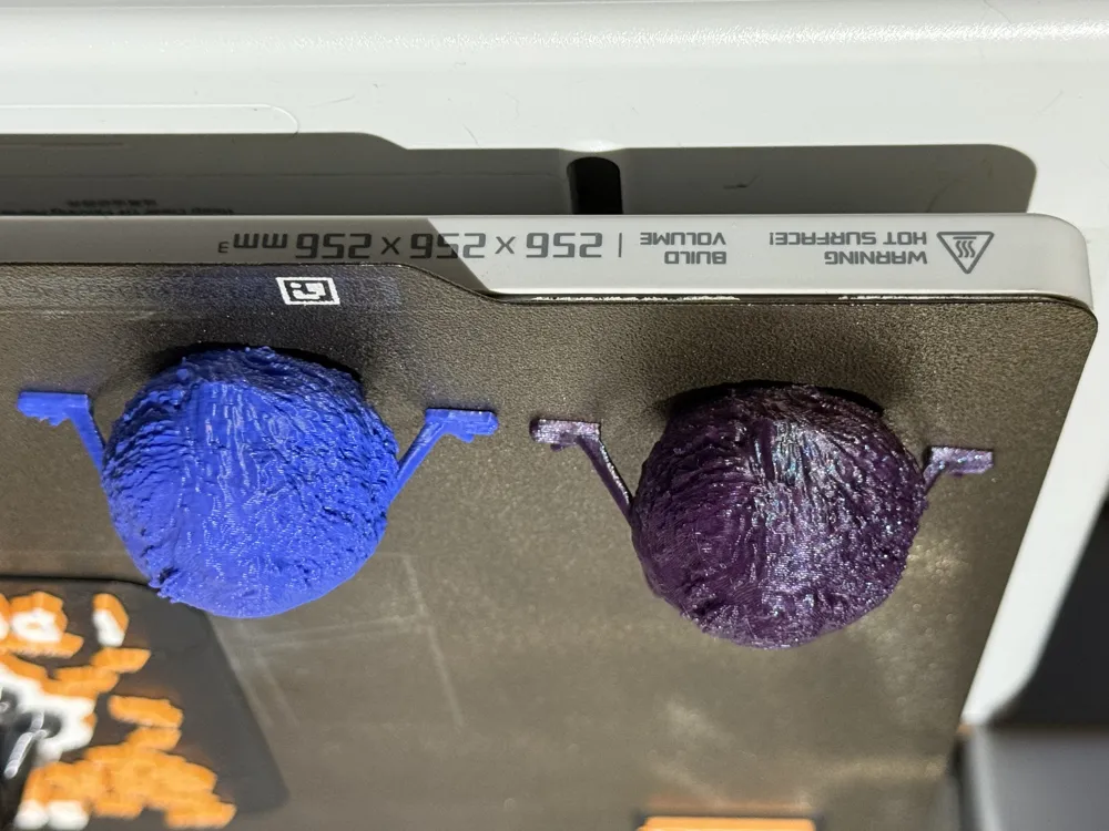 Mikro großäugiges Blob-Alien-Haustier Flexi-Kumpel von Mark MakerWorld ...