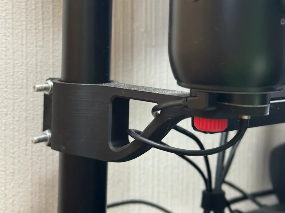 Blue Yeti arm on monitor stand by xinpao - MakerWorld