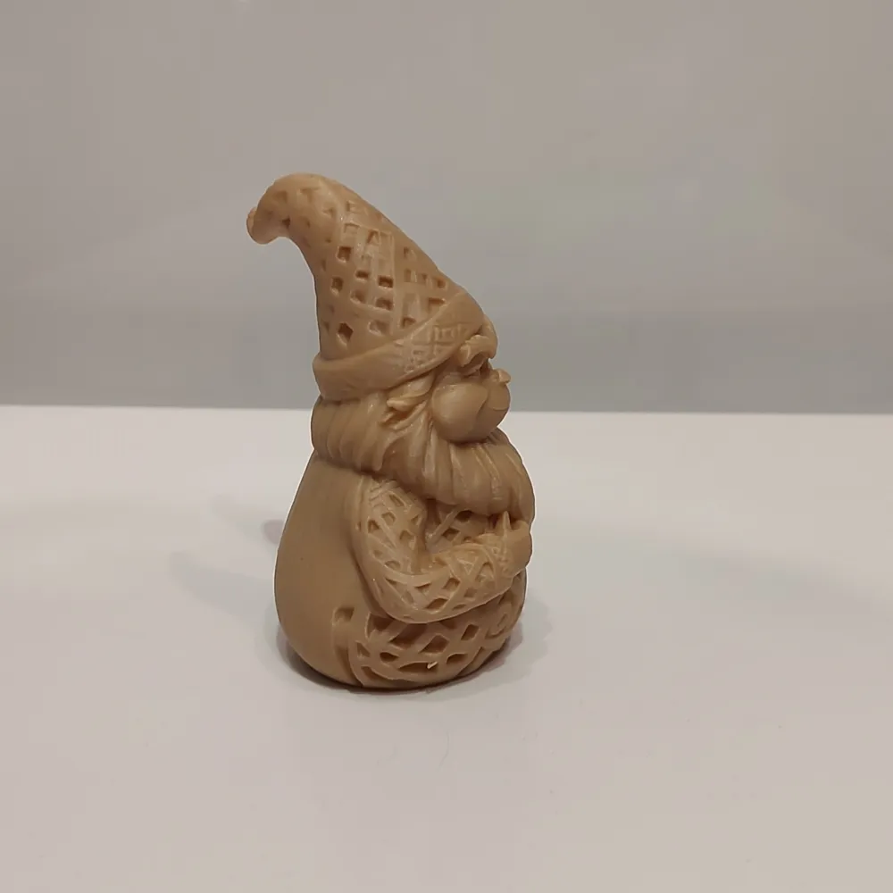 Grumpy Holiday Grinch-Gnome by ptysiek MakerWorld: Download Free 3D Models