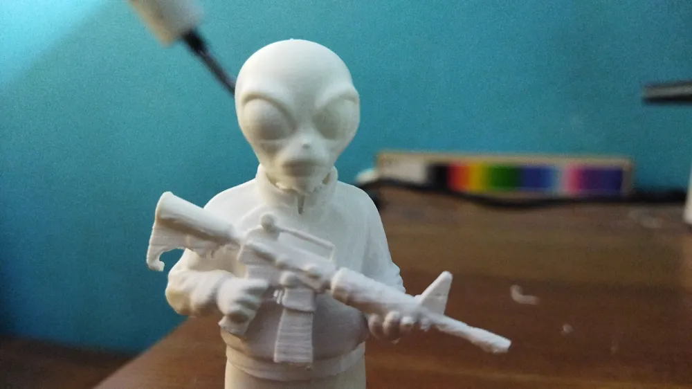 Armed Tracksuit Alien by MiguelJasus MakerWorld: Download Free 3D Models
