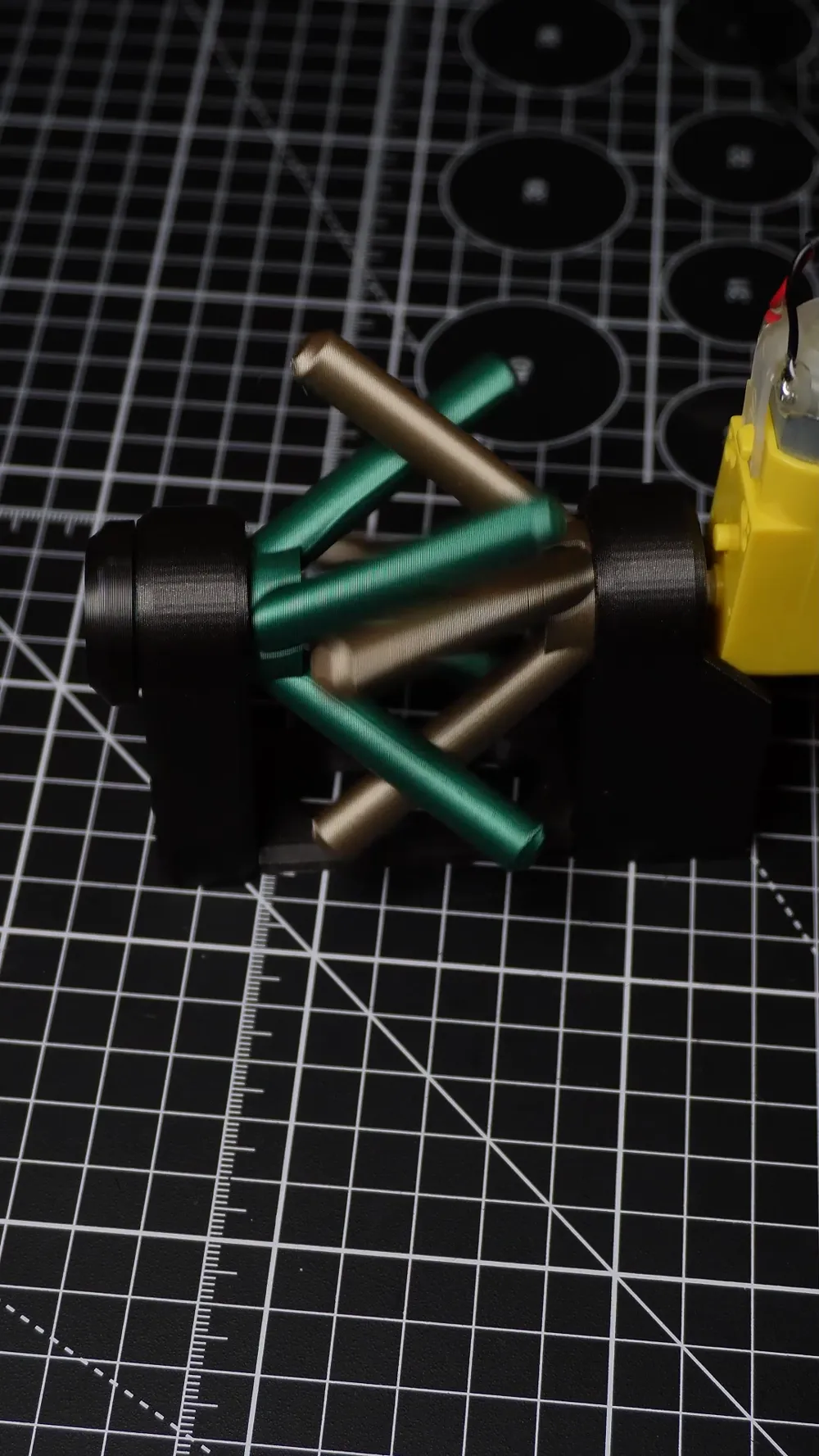 Motorized Pin Universal Joint - Free 3D Print Model - MakerWorld