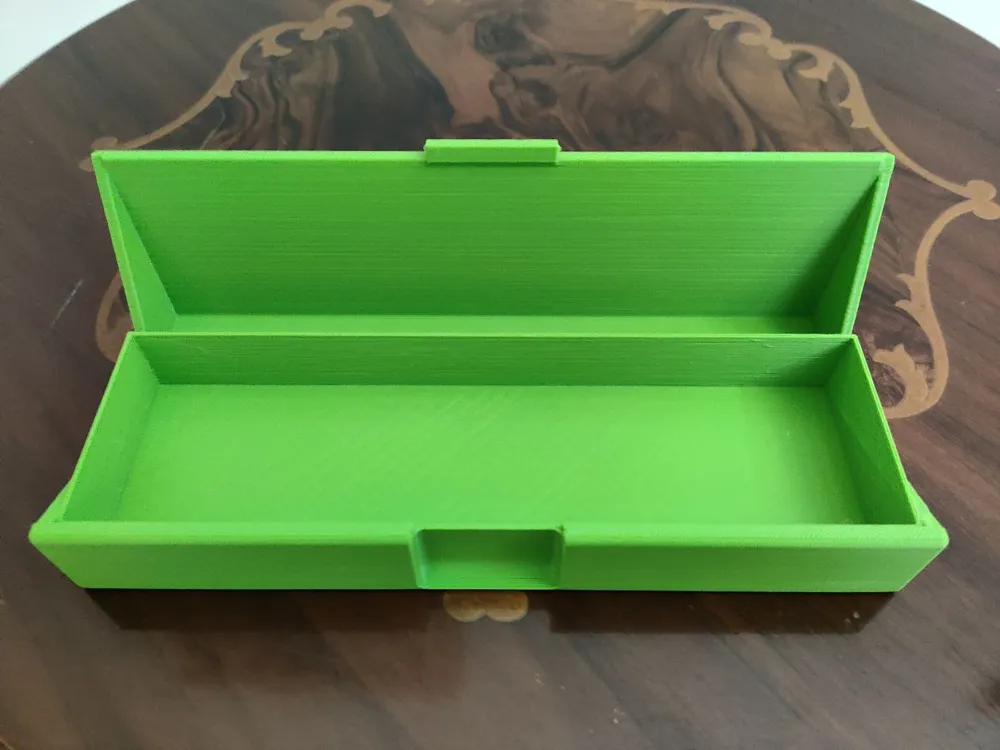 Hinged pencil case by Axelburn MakerWorld: Download Free 3D Models