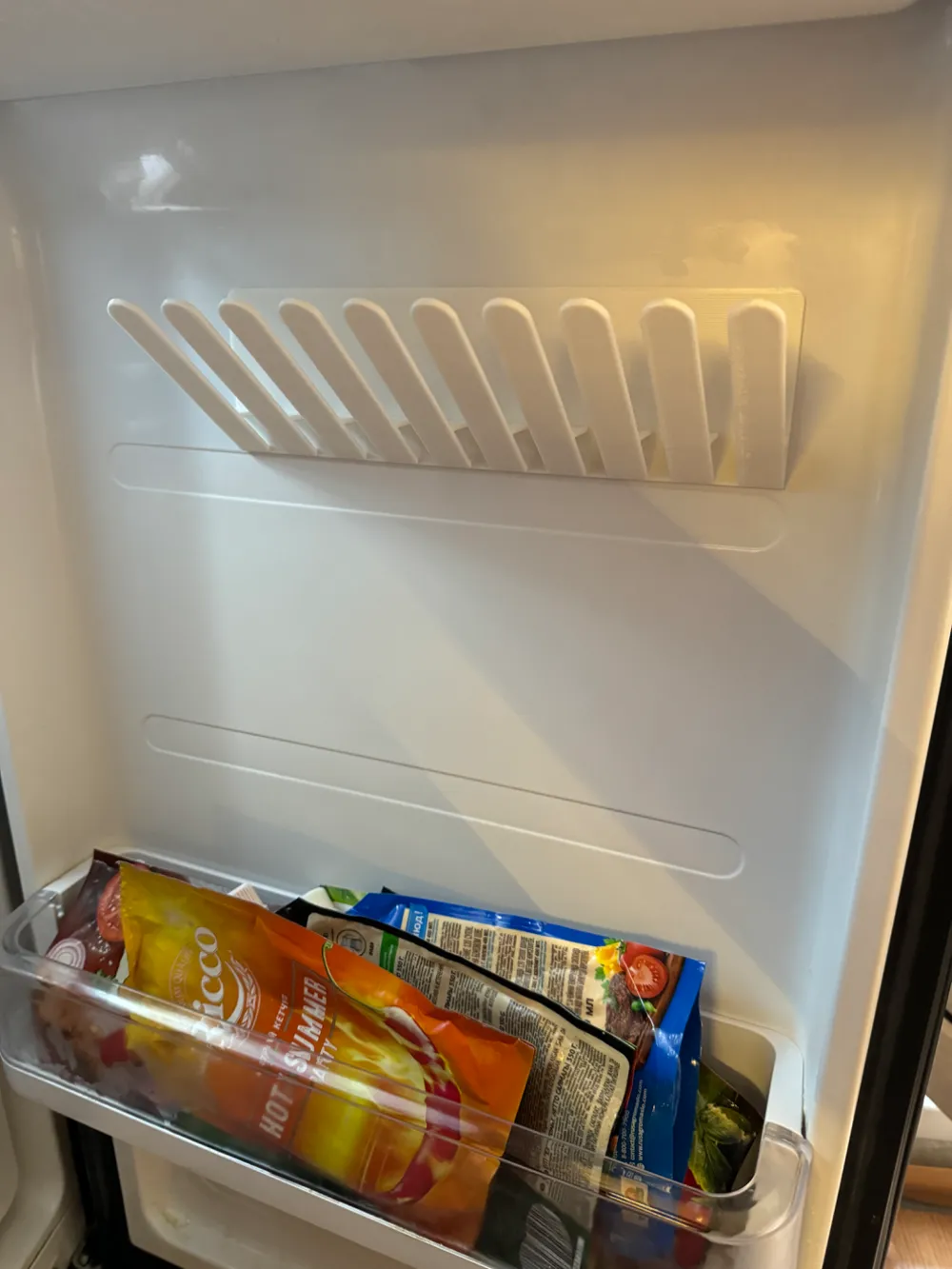 Refrigerator pouch holder by Bamboo MakerWorld: Download Free 3D Models