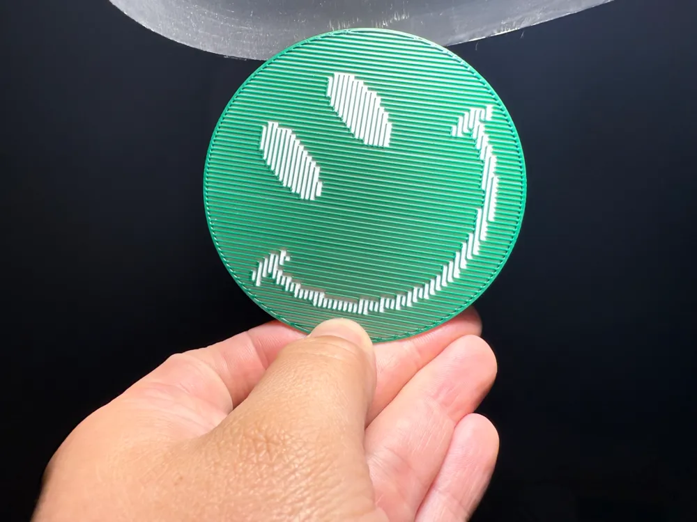 Holographic Effect Smiley Face by Hologram Guru MakerWorld: Download ...